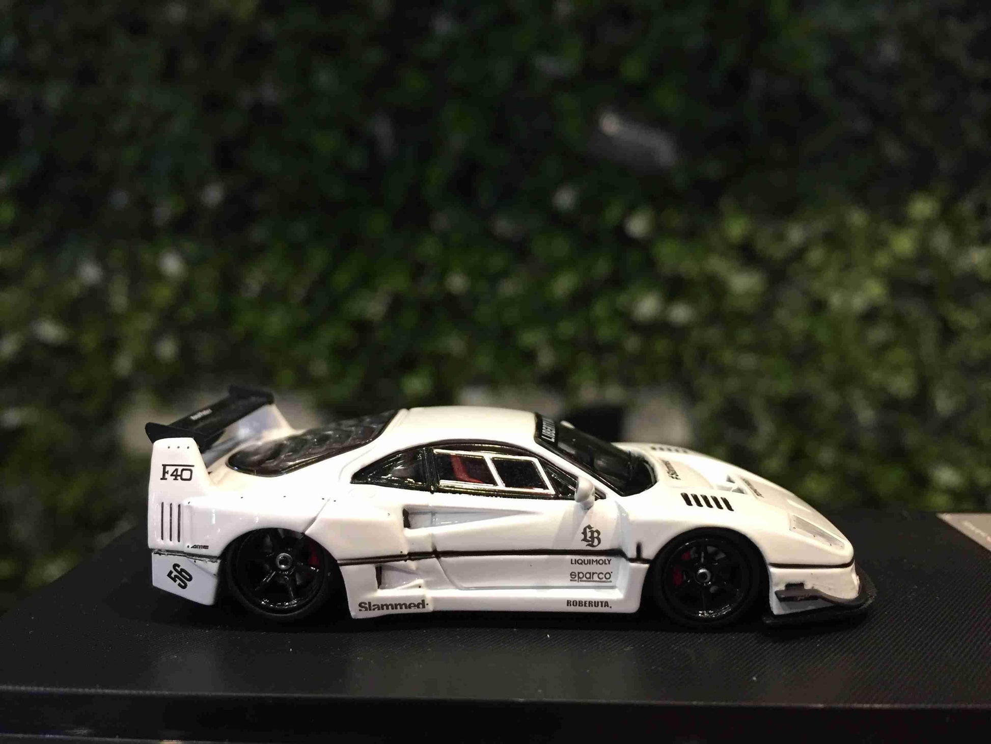 Street Weapon 1:64 Ferrari F40 LBWK Diecast Car Model-White – Jaiman Toys